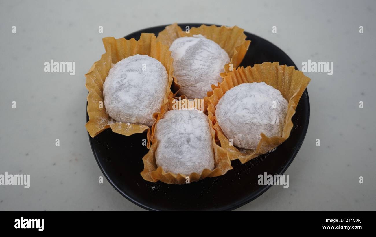 Japan mochi hi-res stock photography and images - Alamy