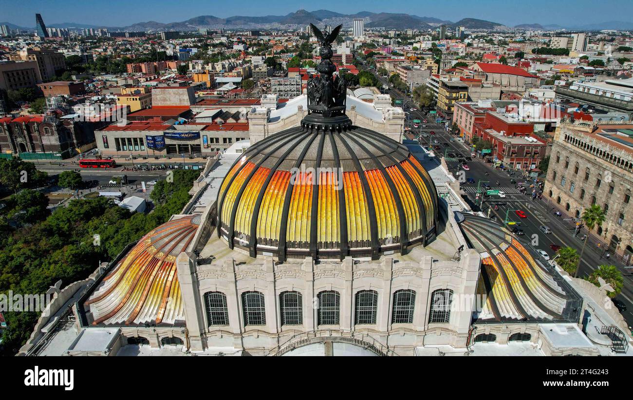 Edificio de bellas artes de mexico hi-res stock photography and images ...
