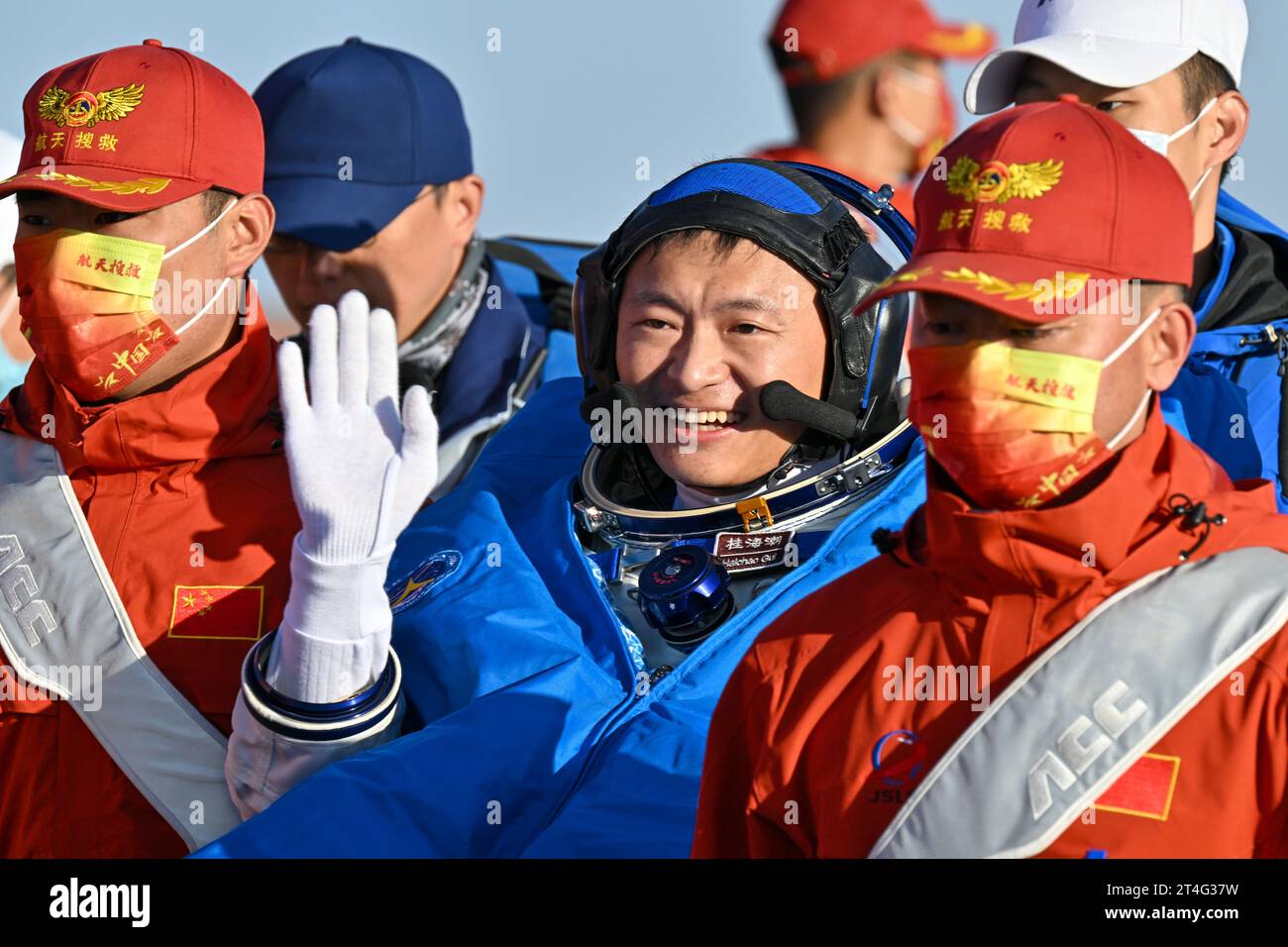 Dongfeng Landing Site. 31st Oct, 2023. Astronaut Gui Haichao is out of the return capsule of the ...