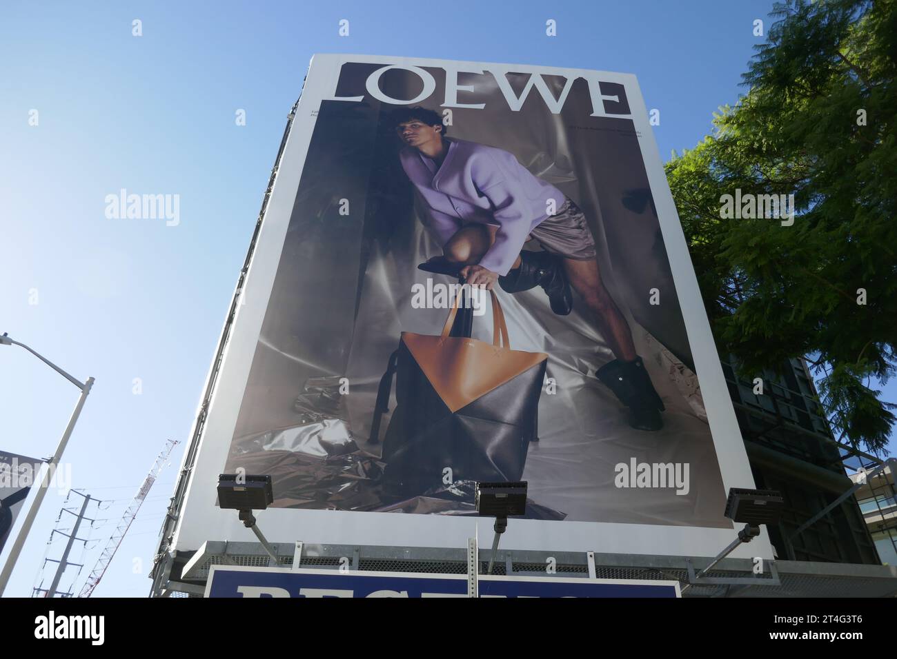Los Angeles, California, USA 30th October 2023 Omar Apollo Loewe ...