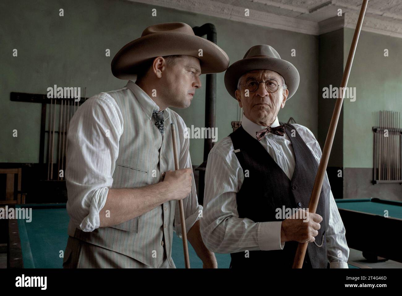 KILLERS OF THE FLOWER MOON, from left: Robert De Niro, Leonardo ...