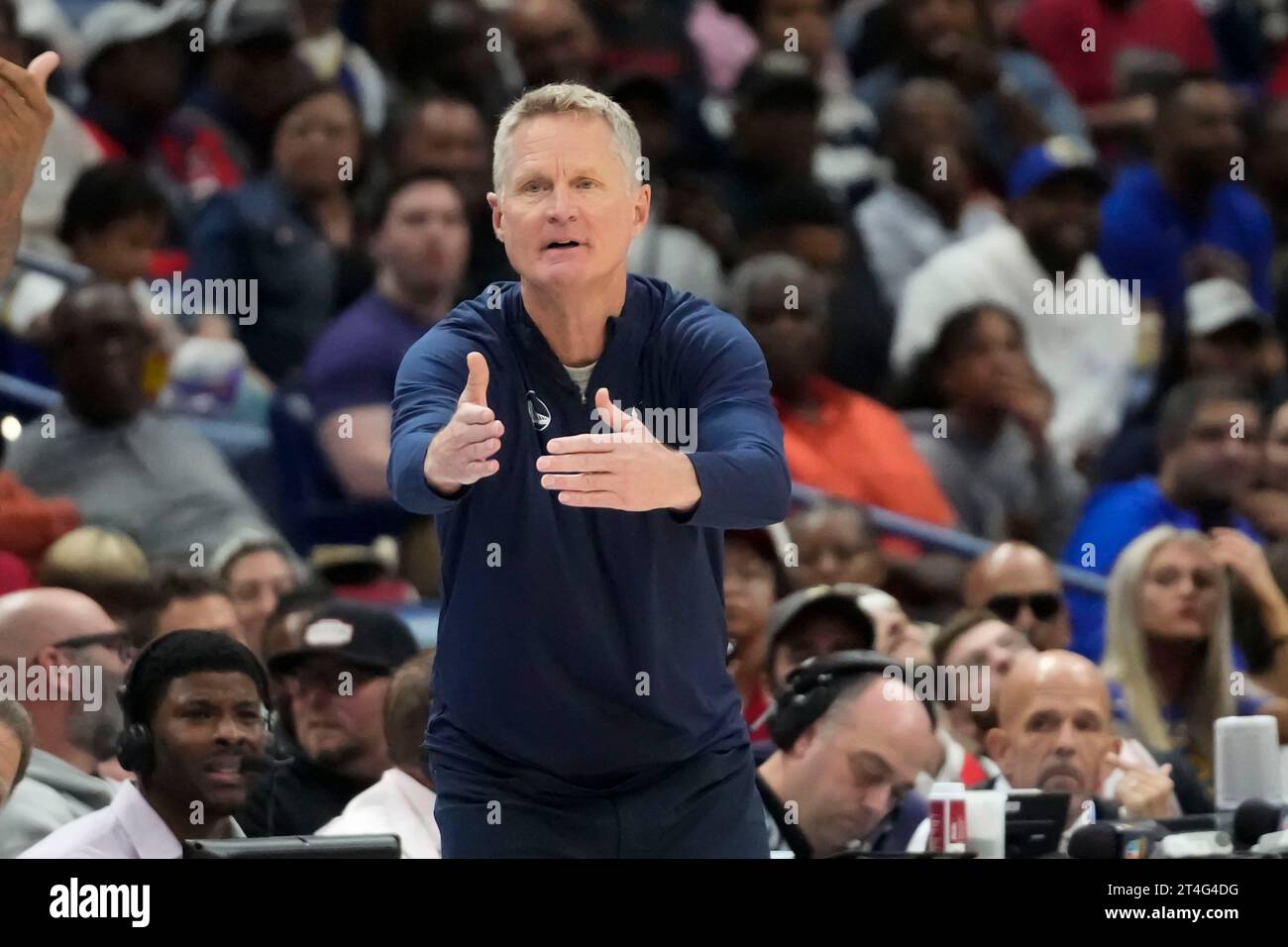 Golden State Warriors head coach Steve Kerr calls out from the bench in the second half of an ...