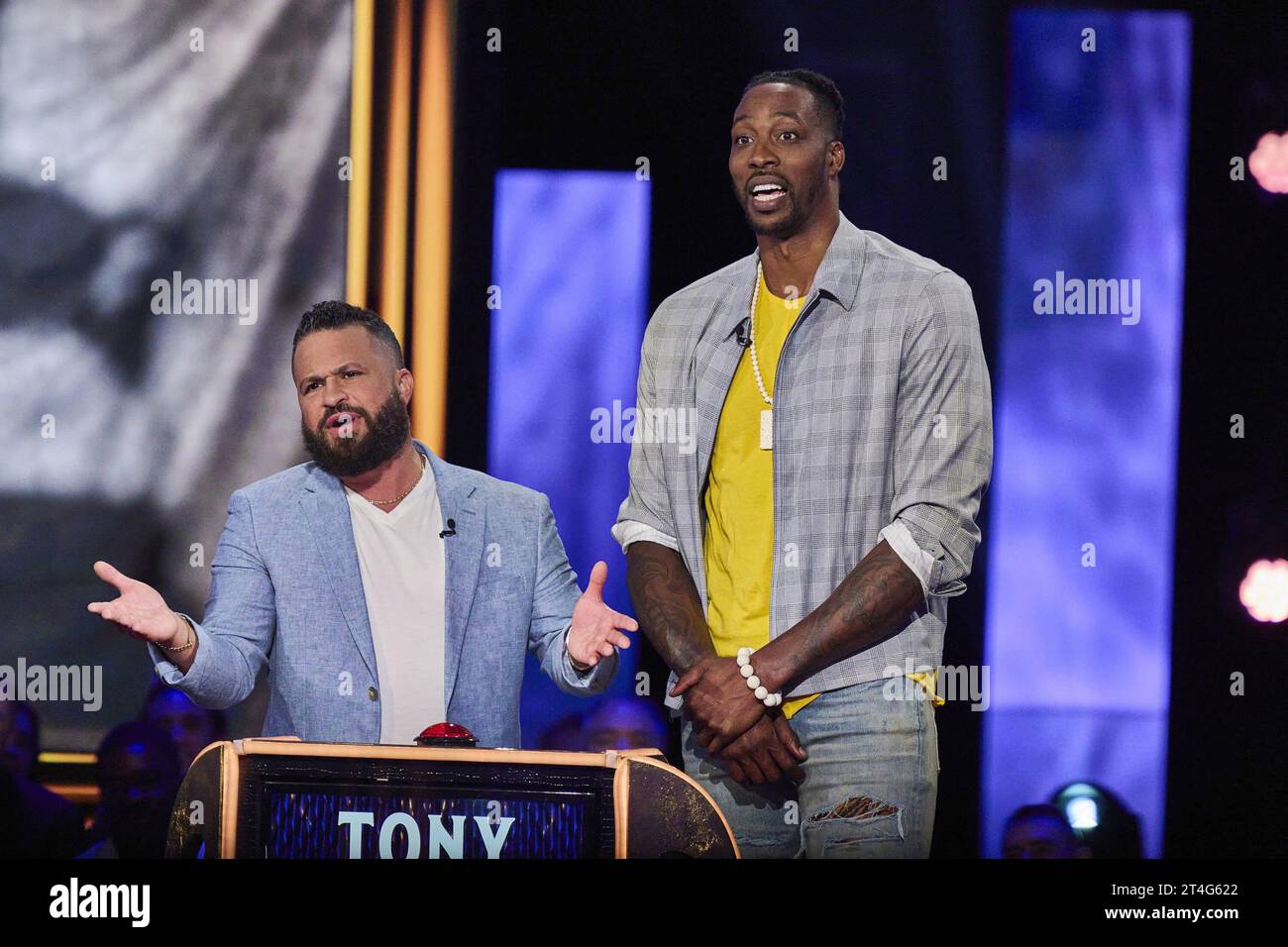 SNAKE OIL, from left: contestant Tony, celebrity advisor Dwight Howard ...