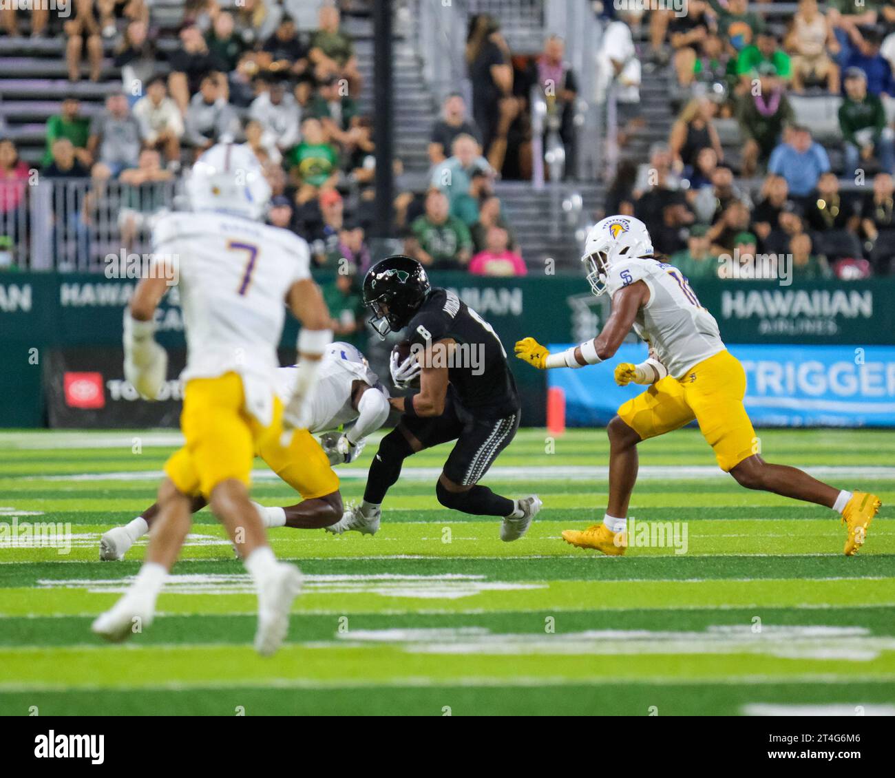 October 28, 2023: Hawaii Rainbow Warriors wide receiver Tamatoa Mokiao ...