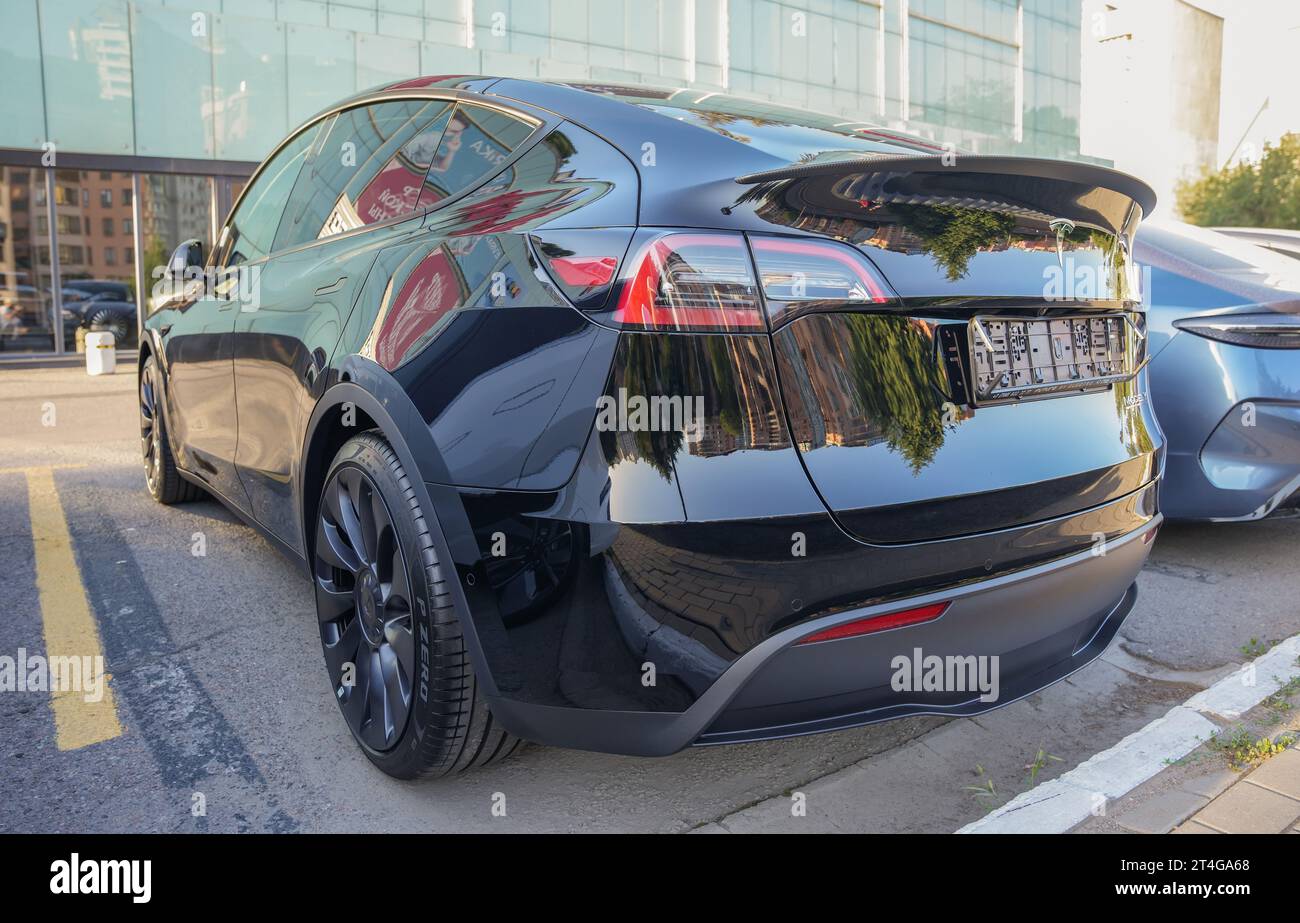 Rear view electric car hi-res stock photography and images - Alamy