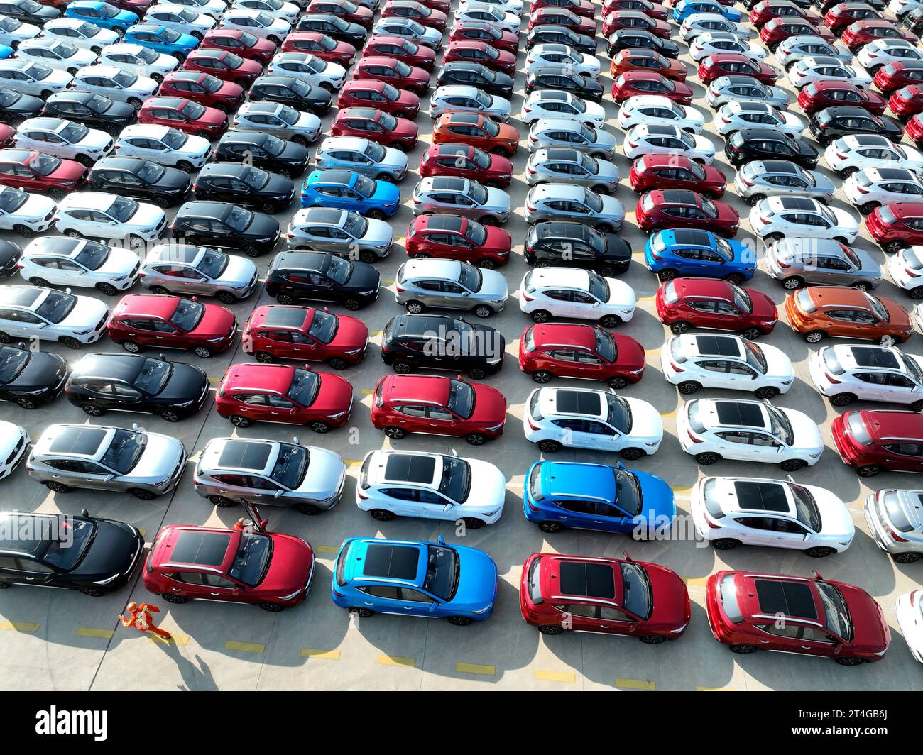 LIANYUNGANG, CHINA - OCTOBER 31, 2023 - A large number of cars are ...