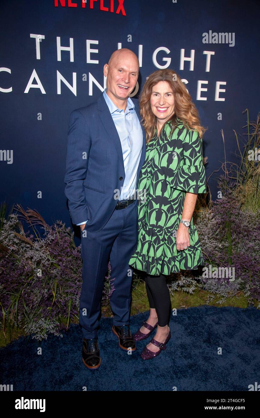 New York, United States. 30th Oct, 2023. Anthony Doerr and Shauna Doerr ...