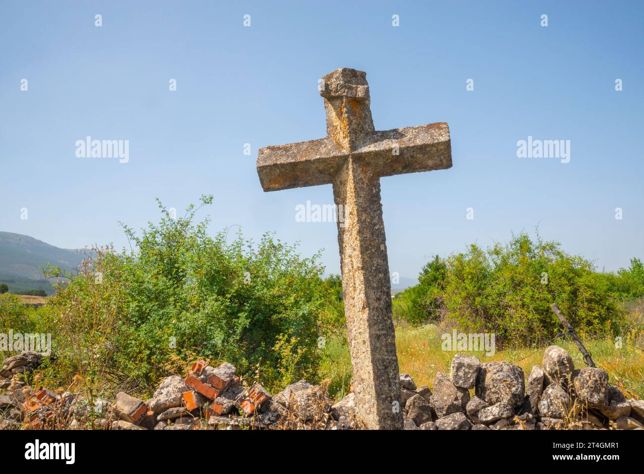 Tumba de piedra grave hi-res stock photography and images - Alamy