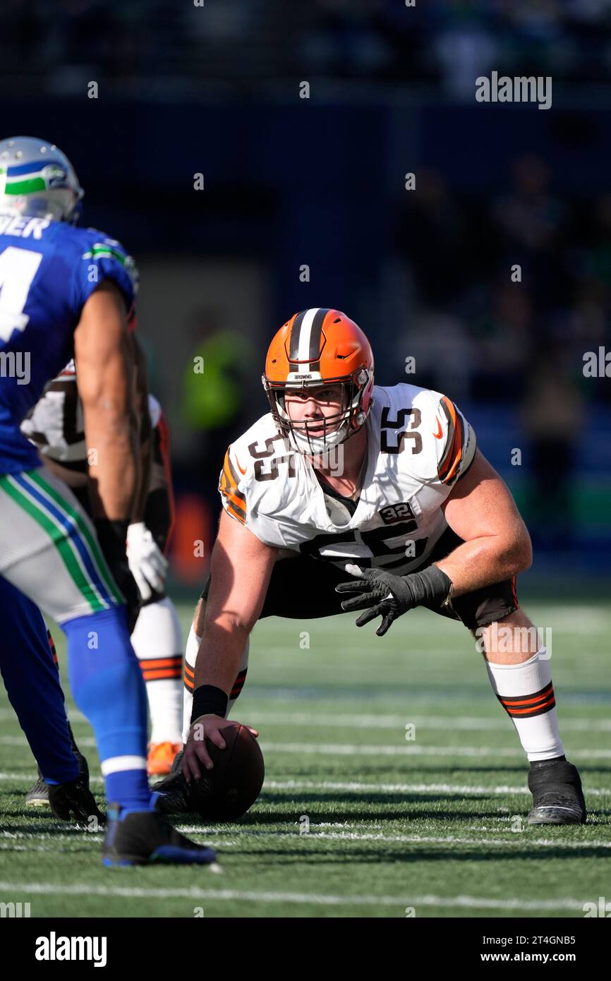 Cleveland Browns center Ethan Pocic (55) gets set during an NFL ...