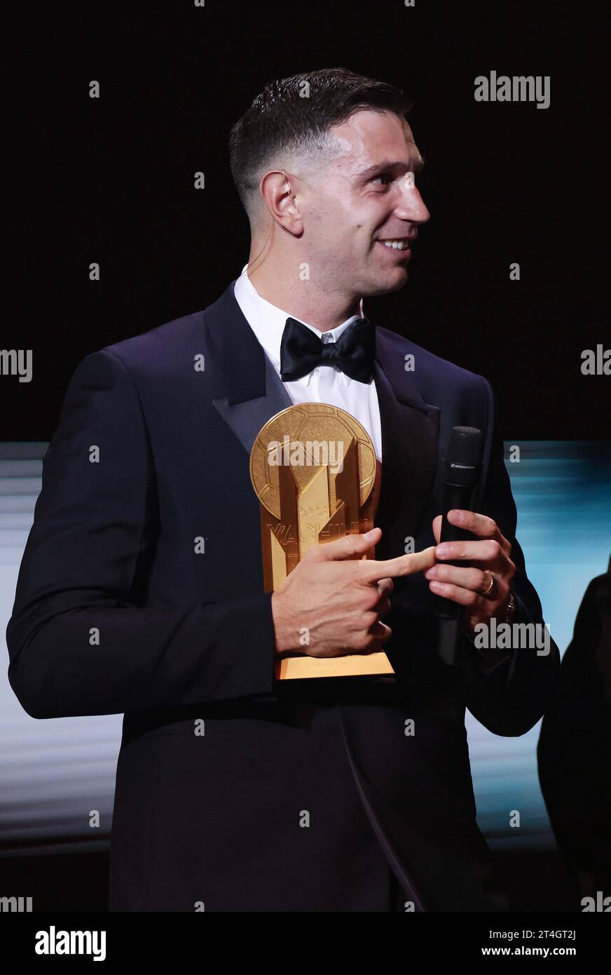 Paris, France. 30th Oct, 2023. Emiliano Martinez reacts as he receives ...