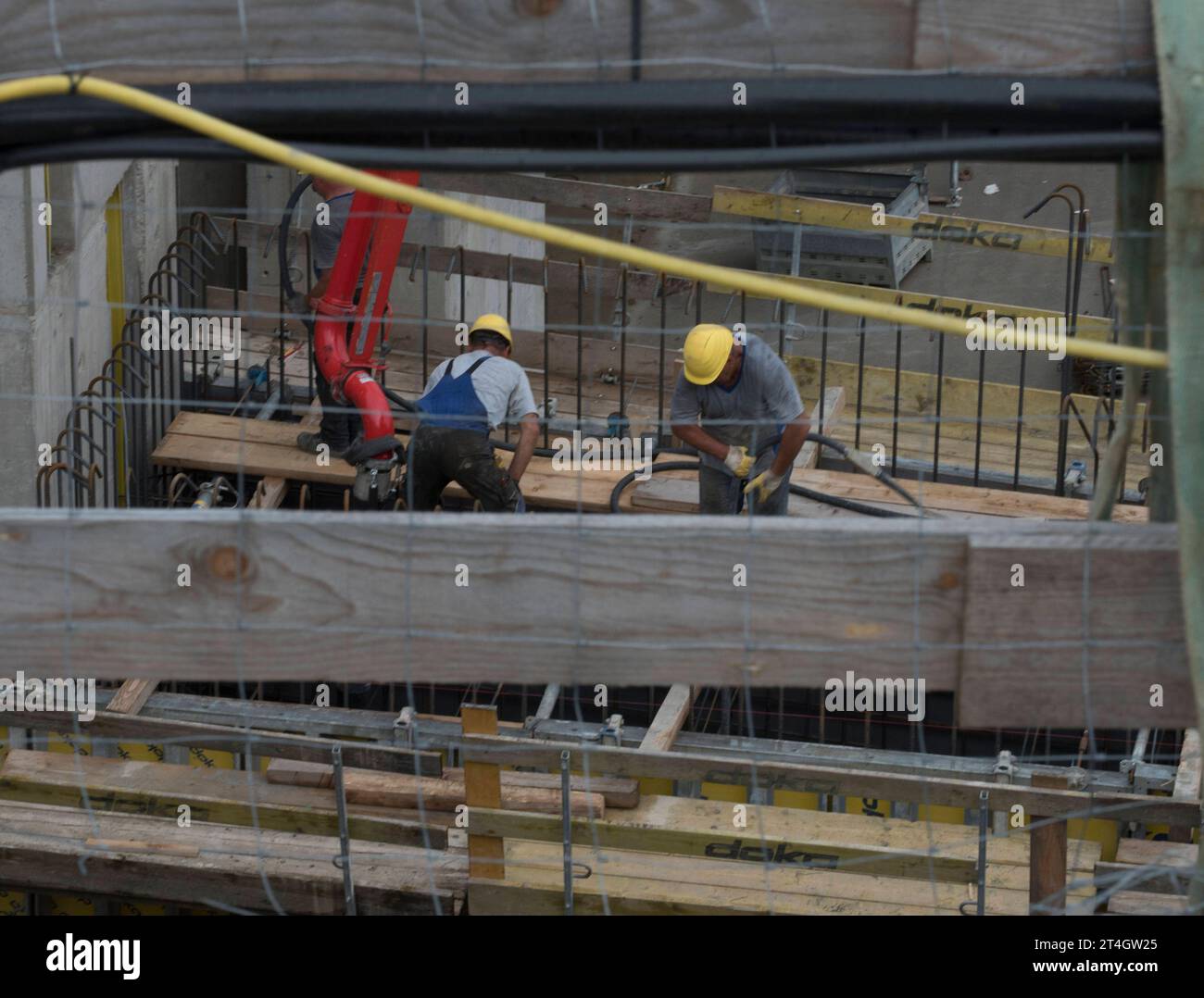 Construction Worker At A Building Site, Employee In Construction ...