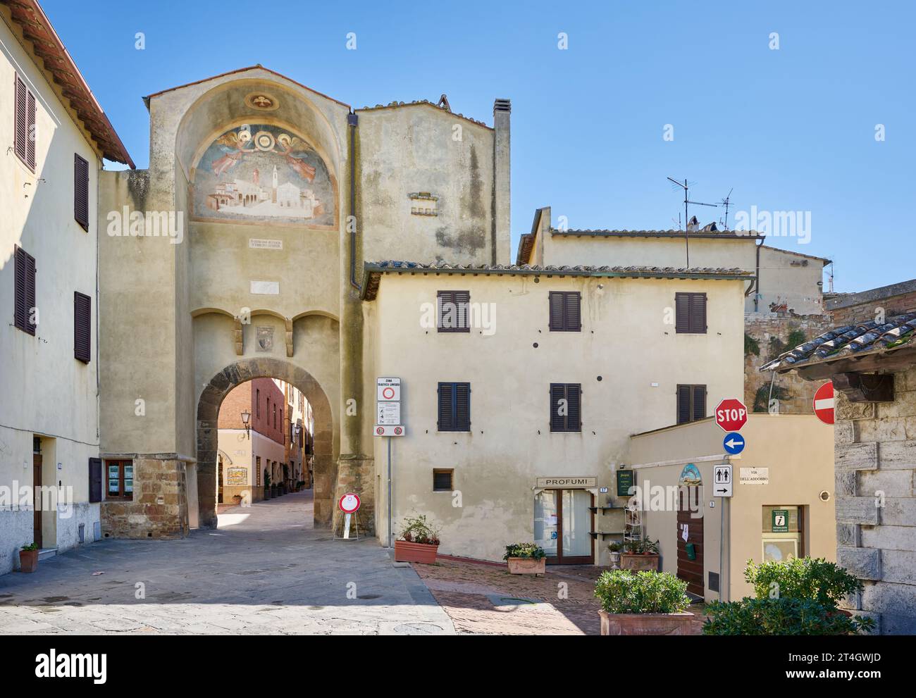city gate Porta al Murello o Porta al Prato, Pienza, Tuscany, Italy ...