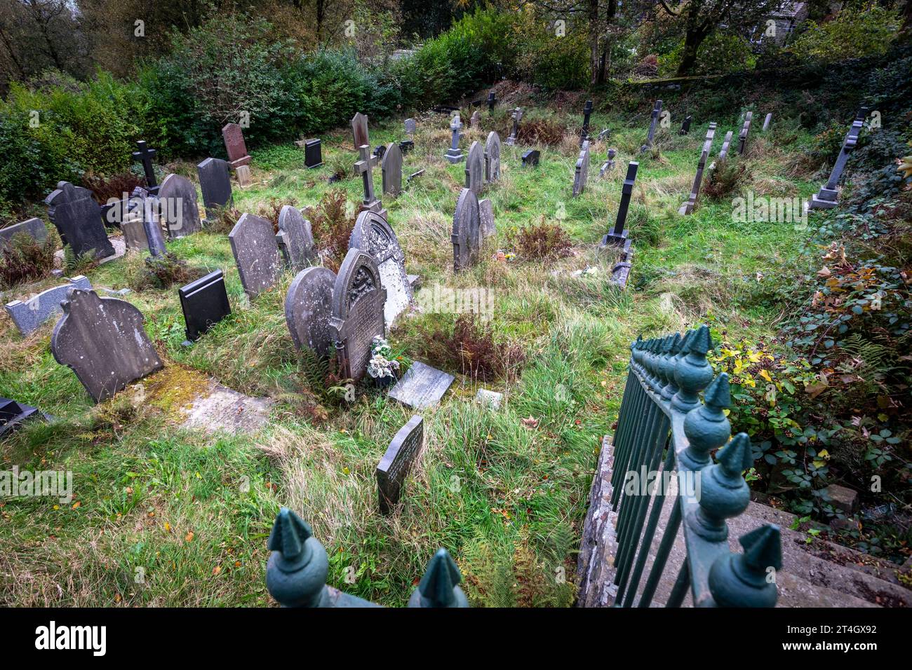 The cemetery at Heptonstall Chapel, Yorkshire Stock Photo - Alamy