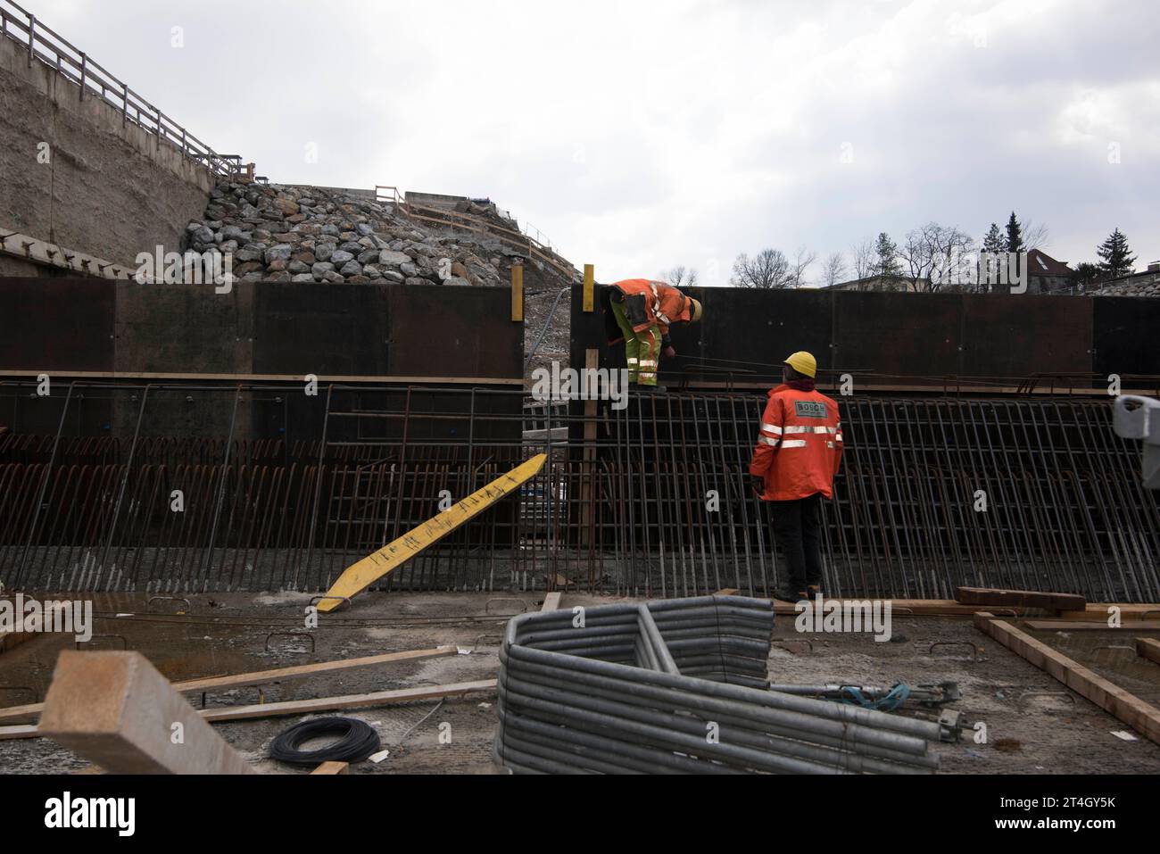 Construction Worker At A Building Site, Employee In Construction ...