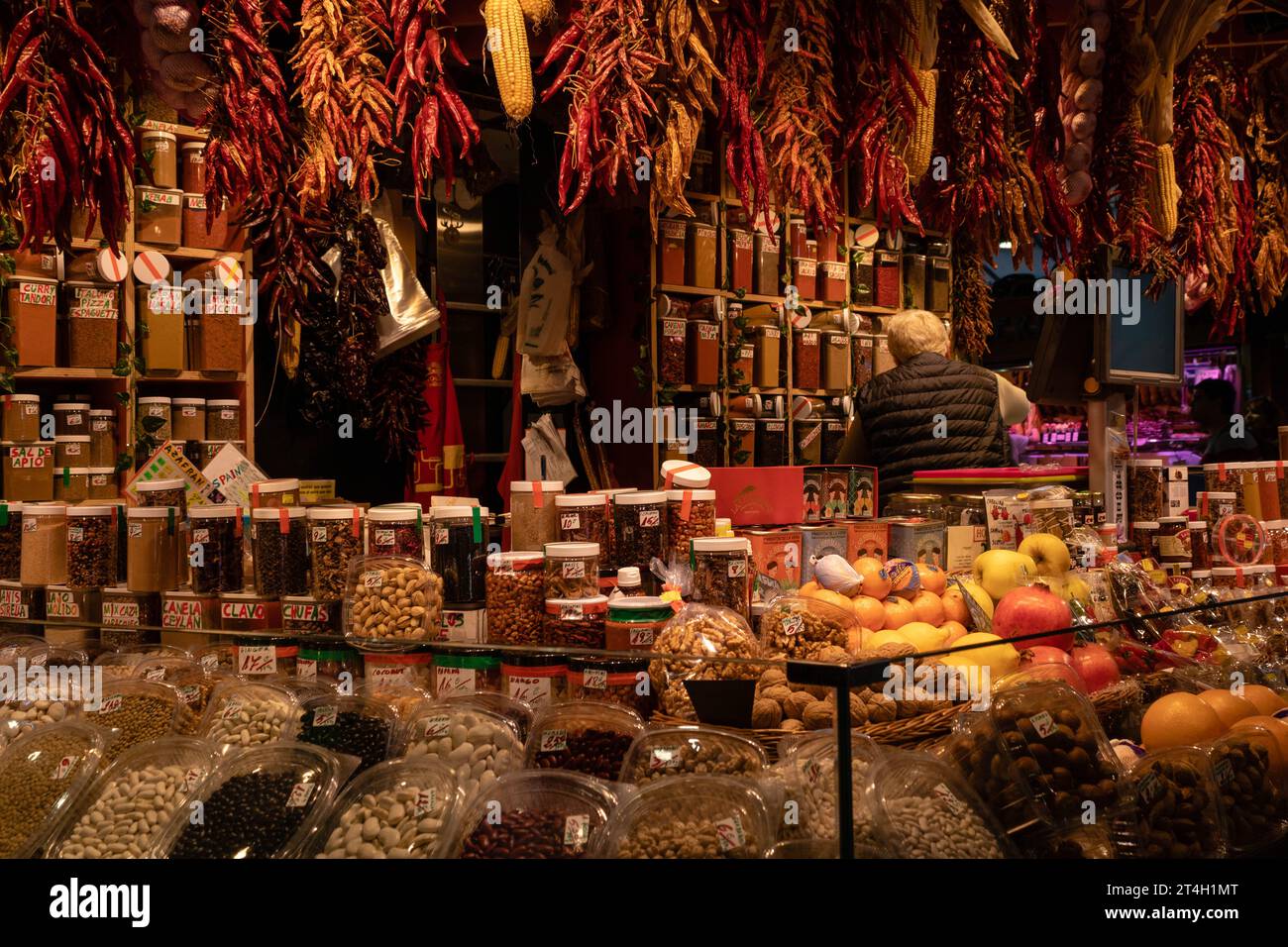 Mercado de barcelona hi-res stock photography and images - Alamy