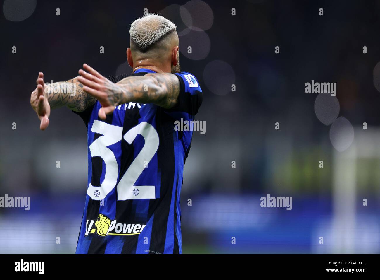 Federico Dimarco of Fc Internazionale gestures during the Serie A match beetween Fc ...
