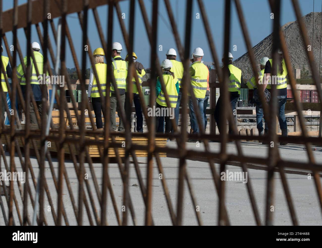 Construction Worker At A Building Site, Employee In Construction ...