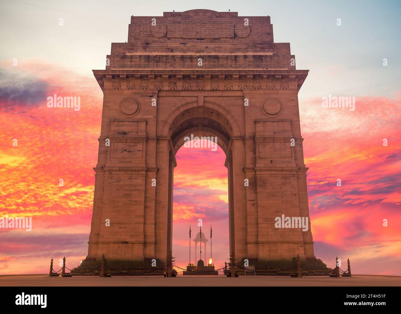 India Gate in sunset lights, famous landmark of New Delhi, no people ...