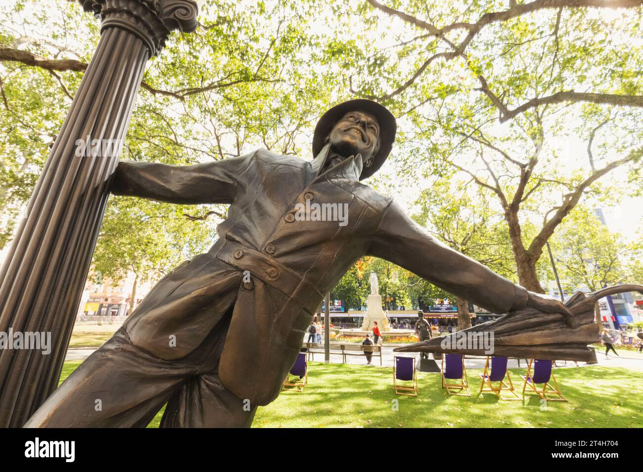 England, London, Leicester Square, Statue of Gene Kelly "Singin in The ...