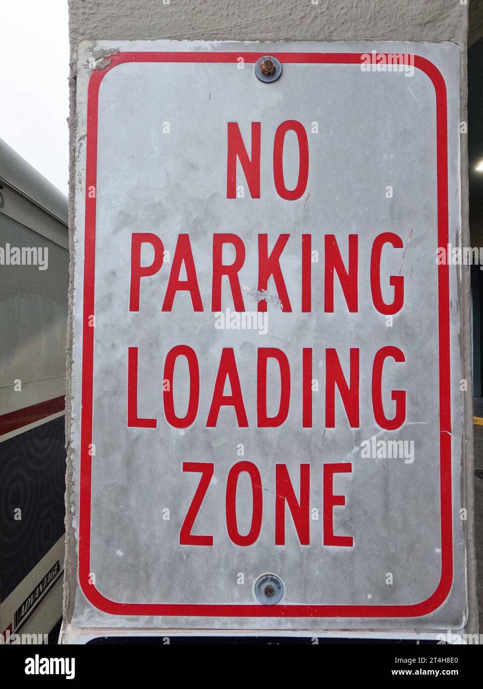 No loading signage hi-res stock photography and images - Alamy