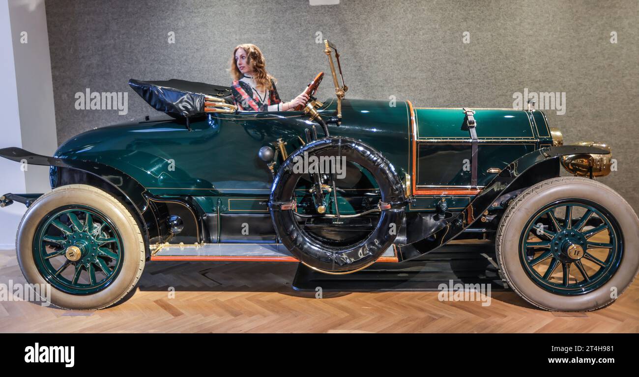 1900 hundreds cars hi-res stock photography and images - Alamy
