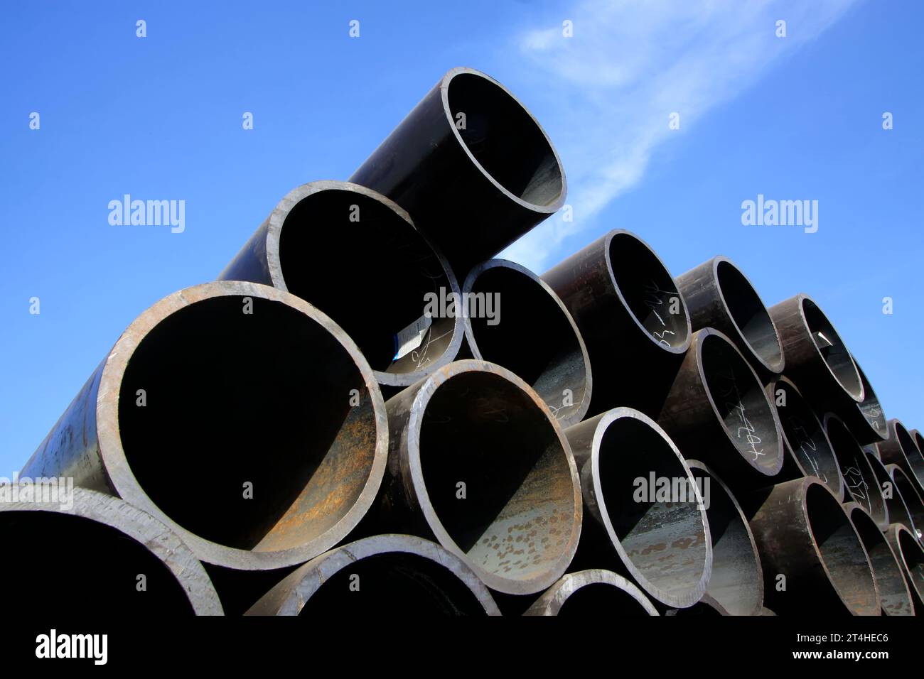 Steel pipe cross section features, closeup of photo Stock Photo - Alamy