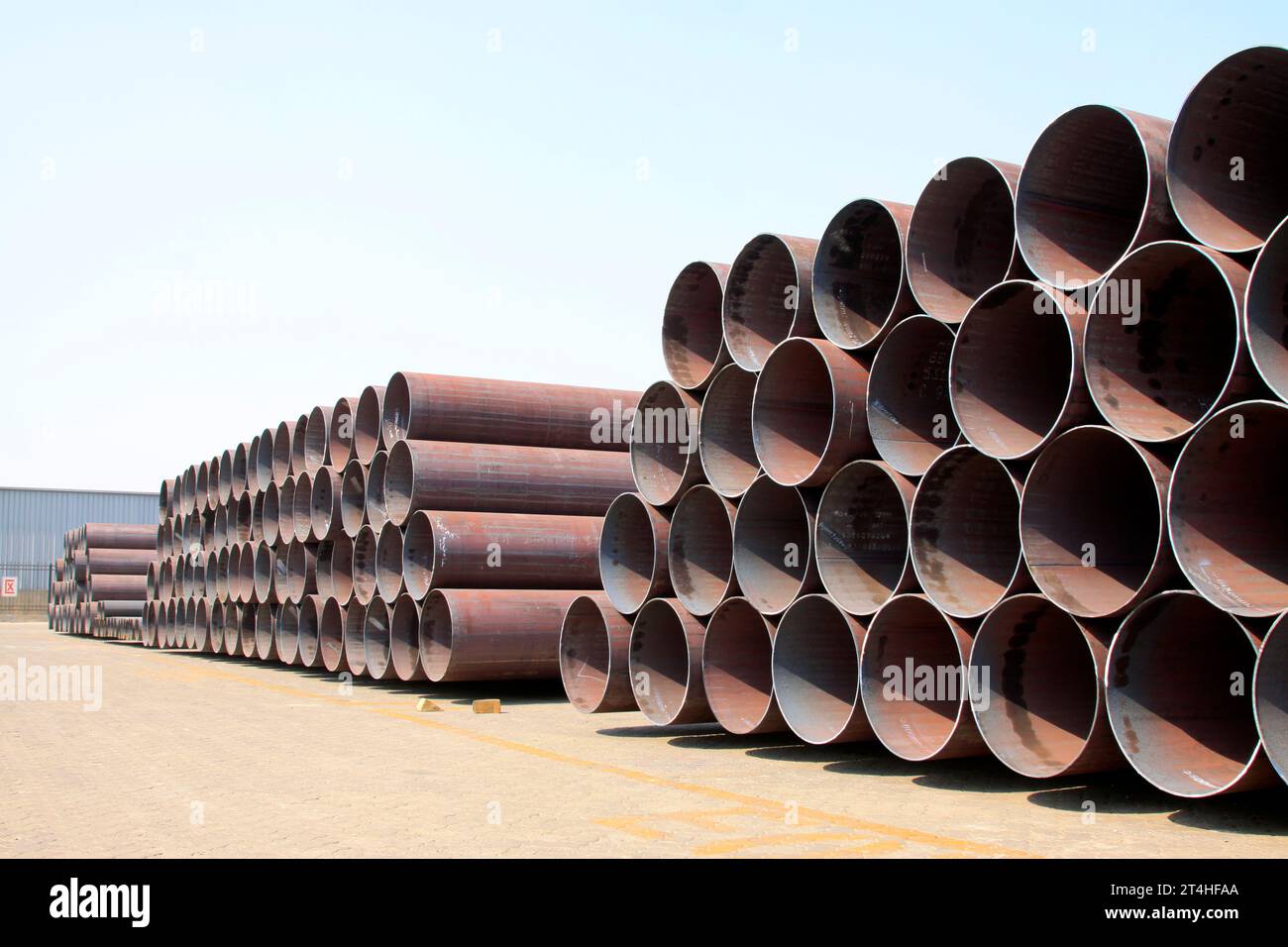 Open storage piles hi-res stock photography and images - Alamy