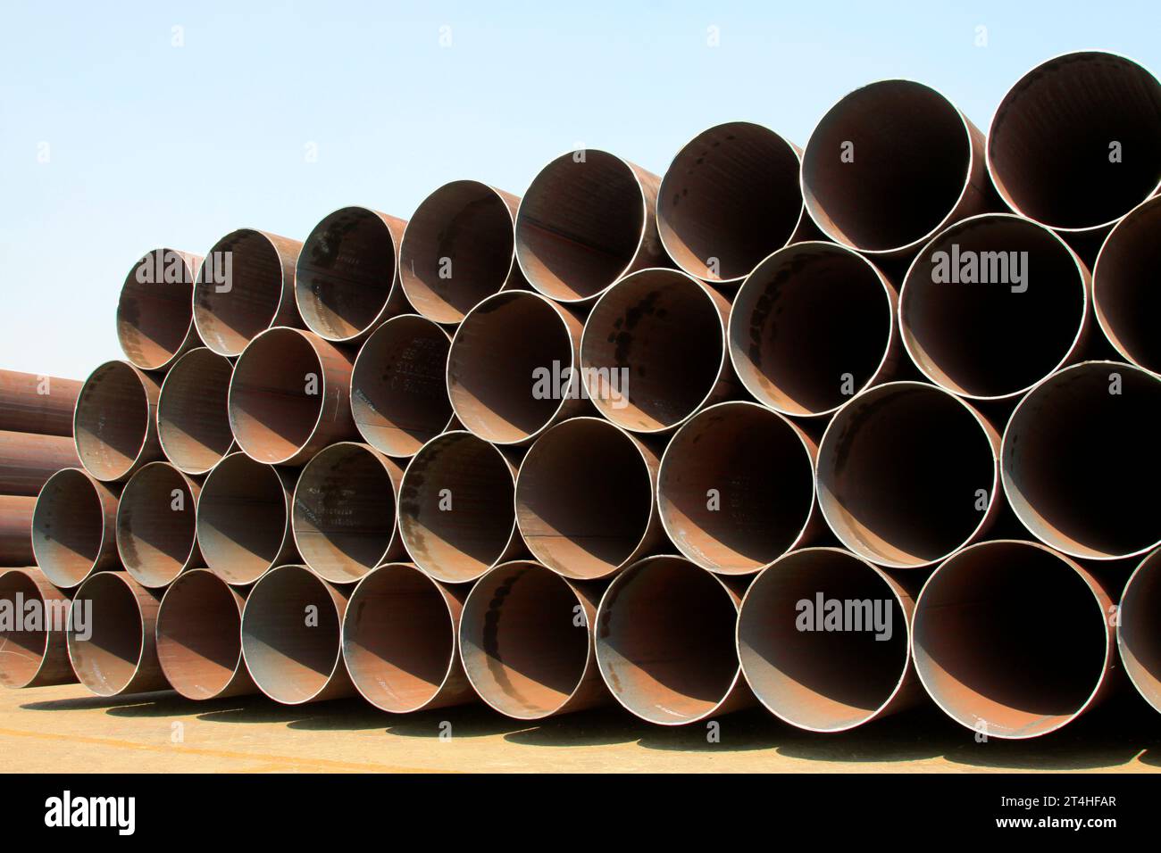 Open storage piles hi-res stock photography and images - Alamy