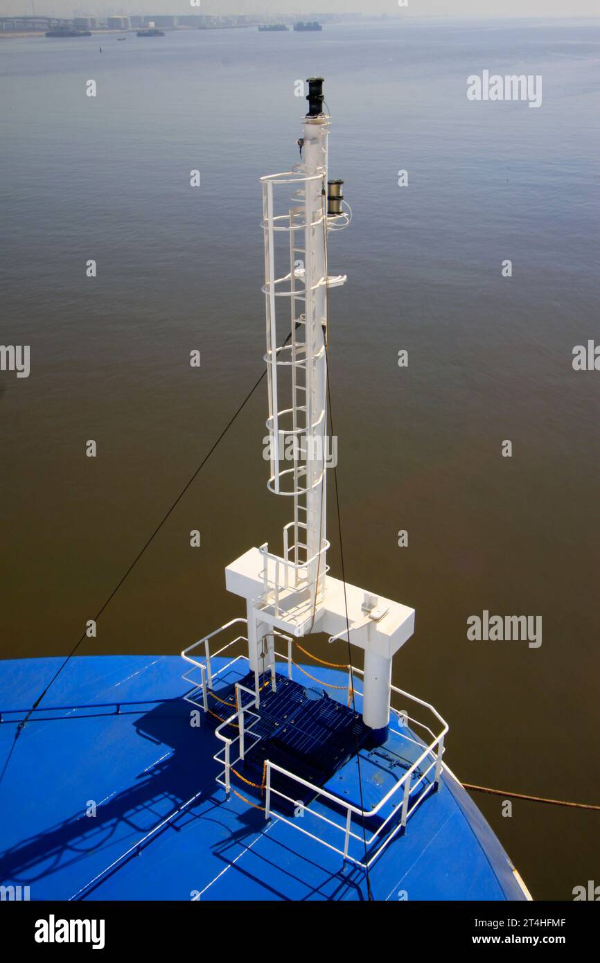 Transmission ships hi-res stock photography and images - Alamy