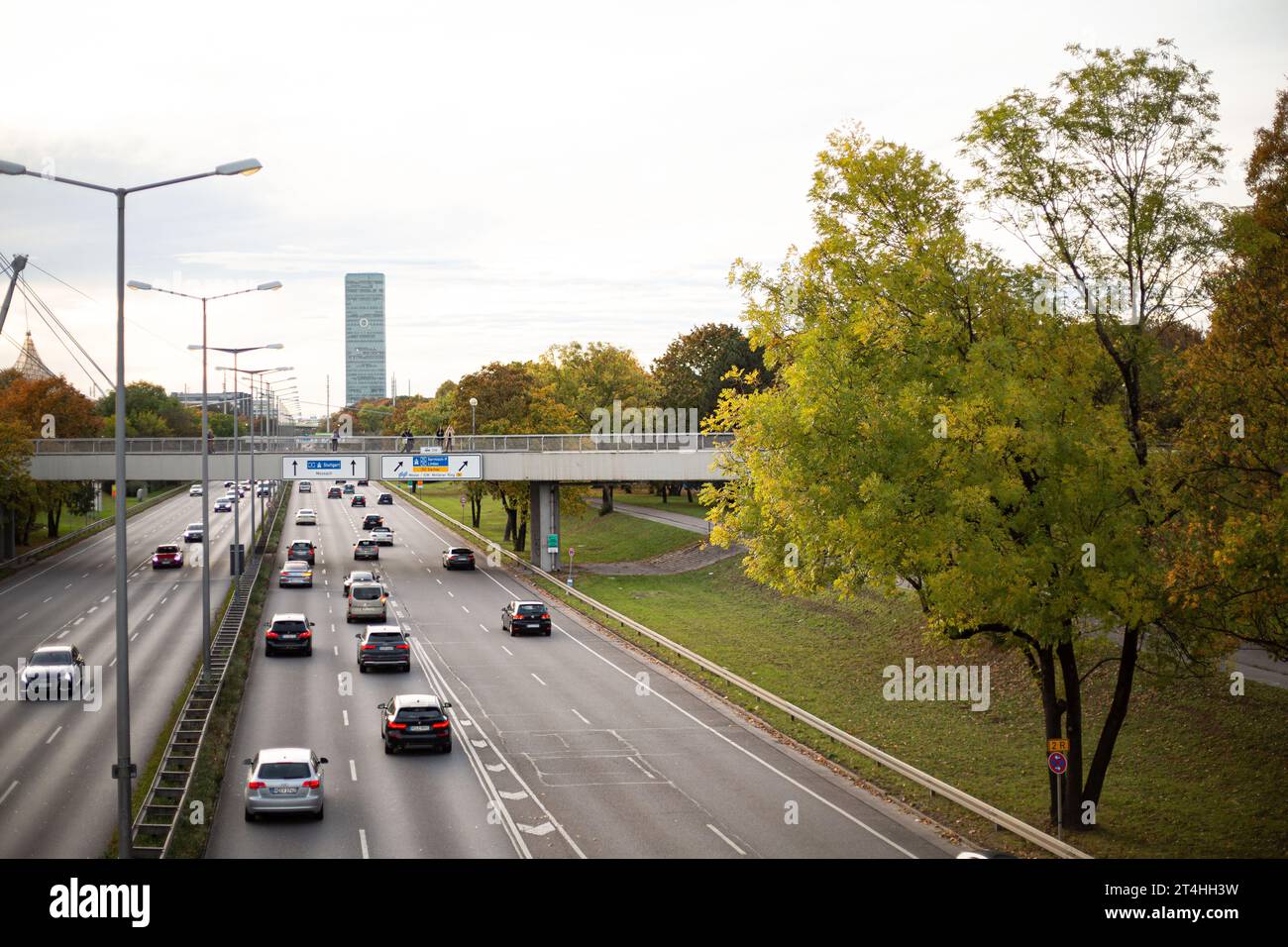 Telefonica Zentrale O2-Turm. Herbststimmung am 29.10.2023 im ...