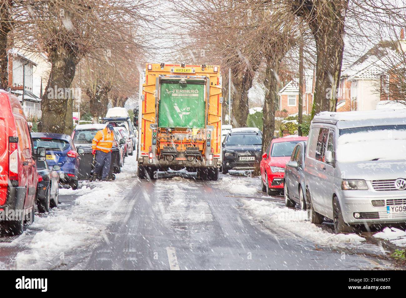 Refuse collection lorry hi-res stock photography and images - Alamy
