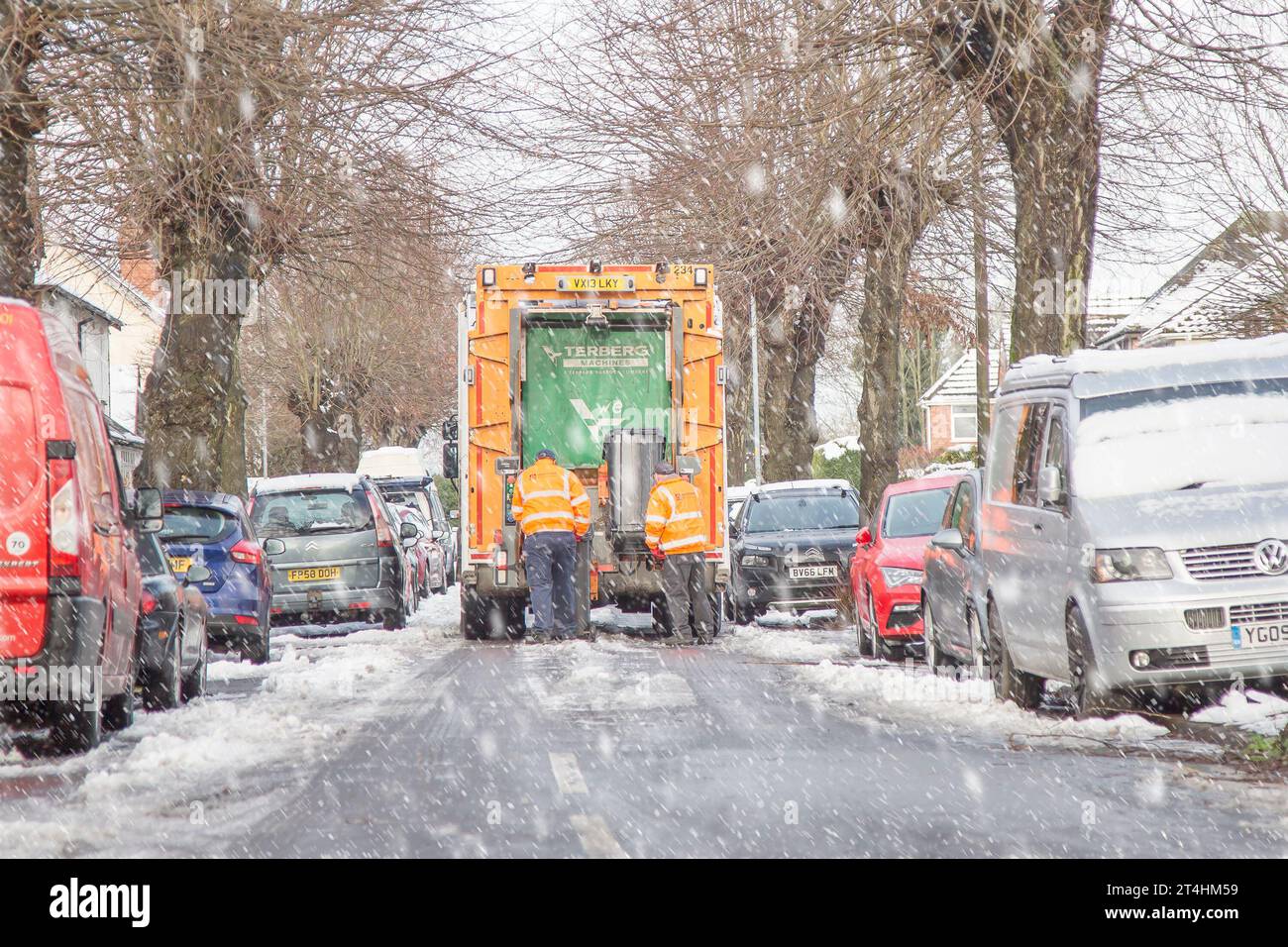 Refuse collection lorry hi-res stock photography and images - Alamy