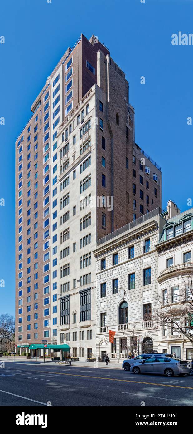 Limestone-clad 9 East 79th Street, part of the Metropolitan Museum ...