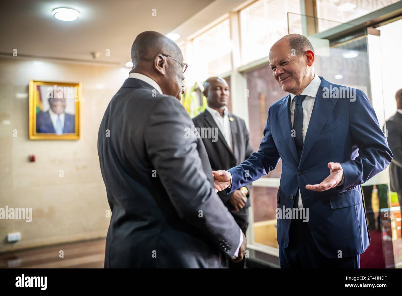 Accra, Ghana. 31st Oct, 2023. German Chancellor Olaf Scholz (SPD, r ...