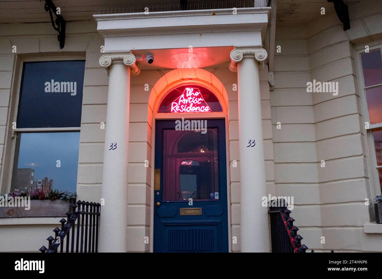 The Artist Residence boutique style hotel in Regency Square Brighton ...