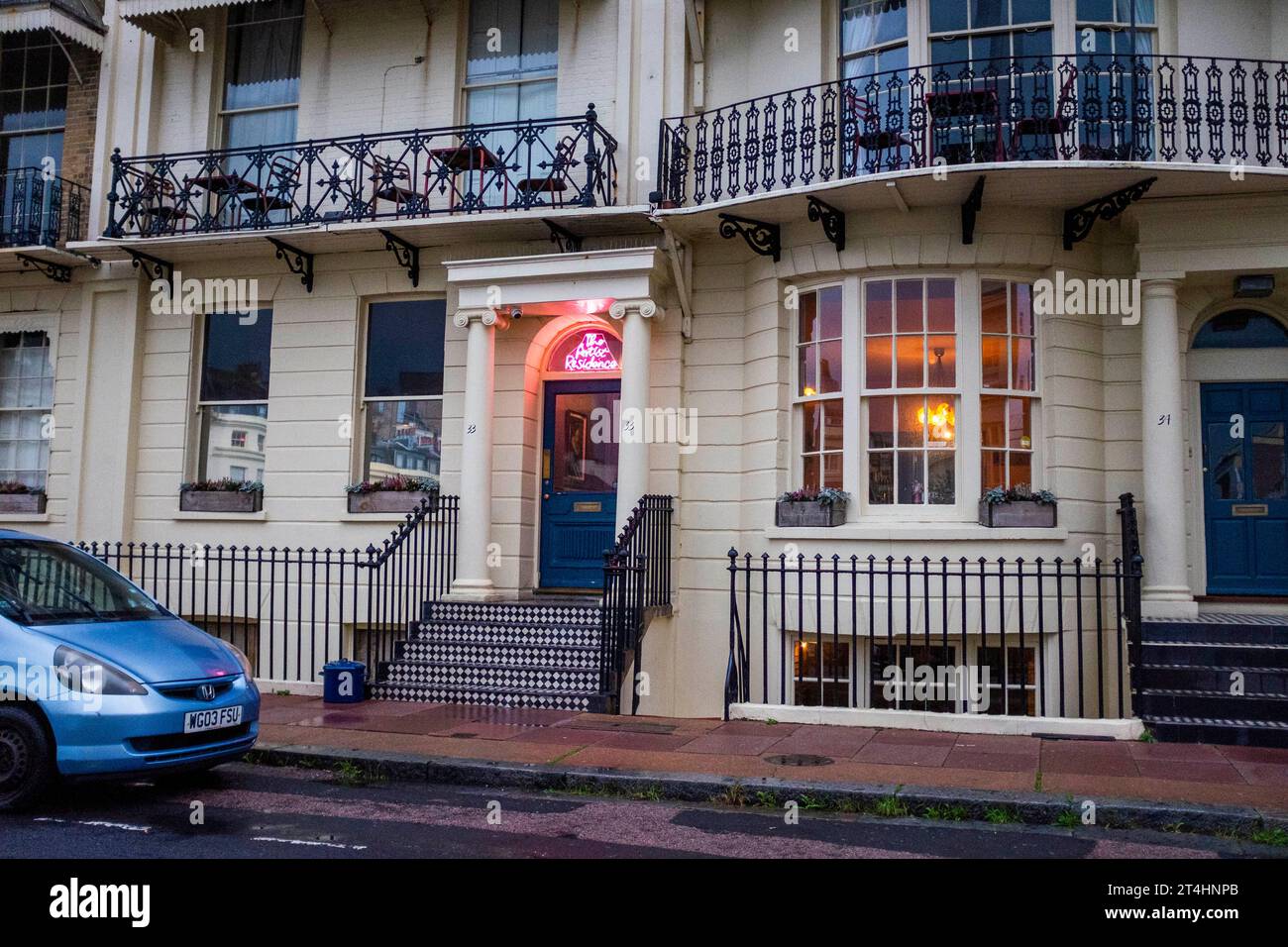 The Artist Residence boutique style hotel in Regency Square Brighton ...