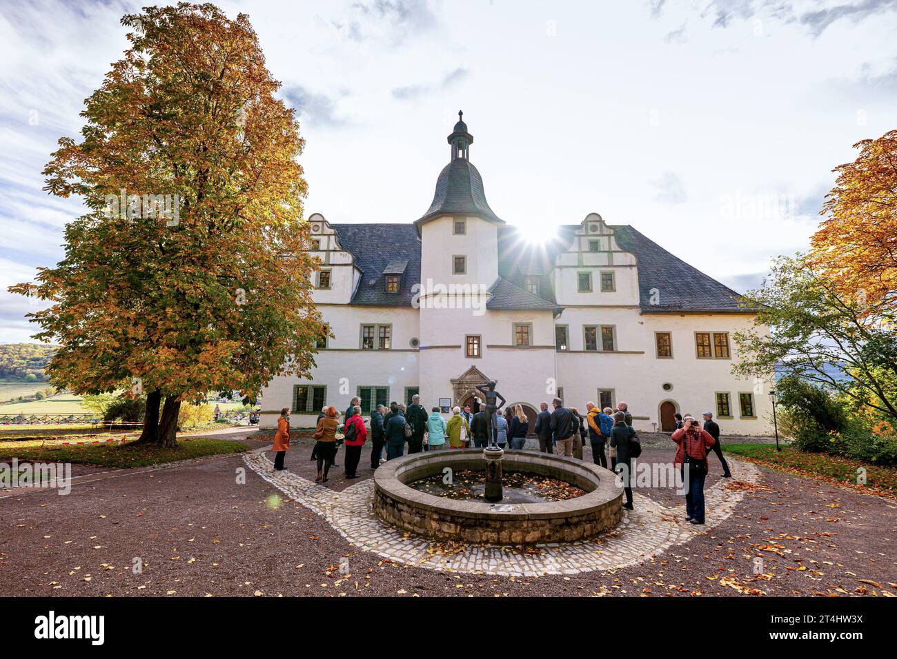 Dornburg, Germany. 31st Oct, 2023. A group of visitors gathers in front ...