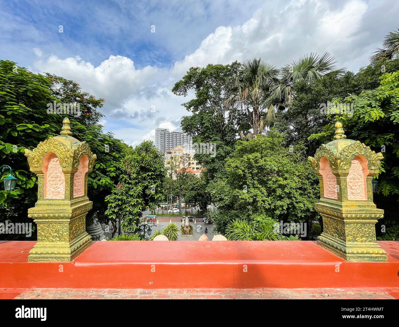 Cambodia, Phnom Penh, Wat Phnom temple Stock Photo - Alamy