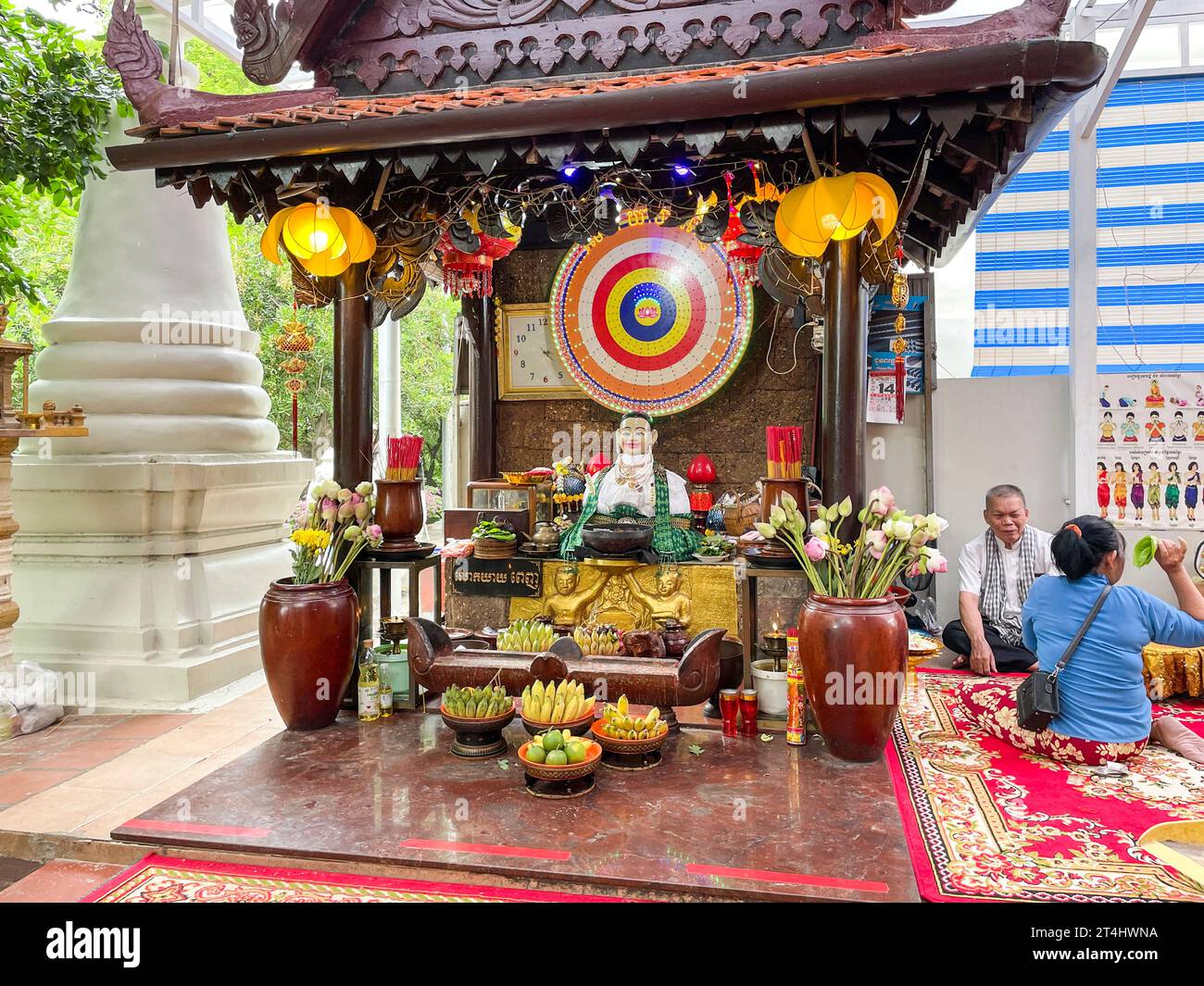 Cambodia, Phnom Penh, Wat Phnom temple Stock Photo - Alamy