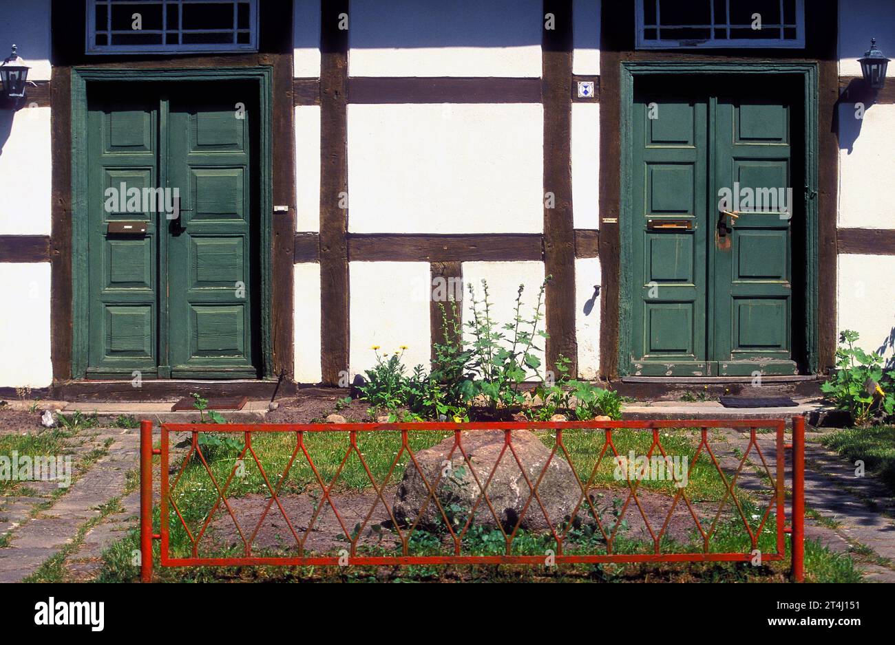 German residential architecture hi-res stock photography and images - Alamy