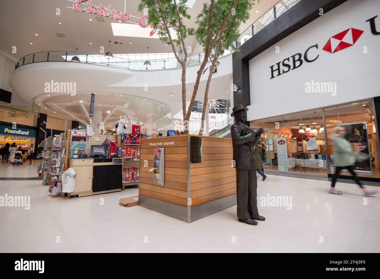 Statue of George Formby in the Grand Arcade shopping centre site of ...