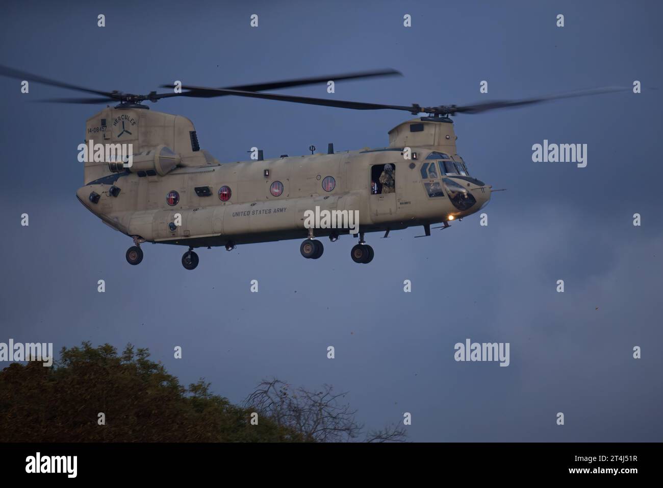 Chinook us army hi-res stock photography and images - Alamy