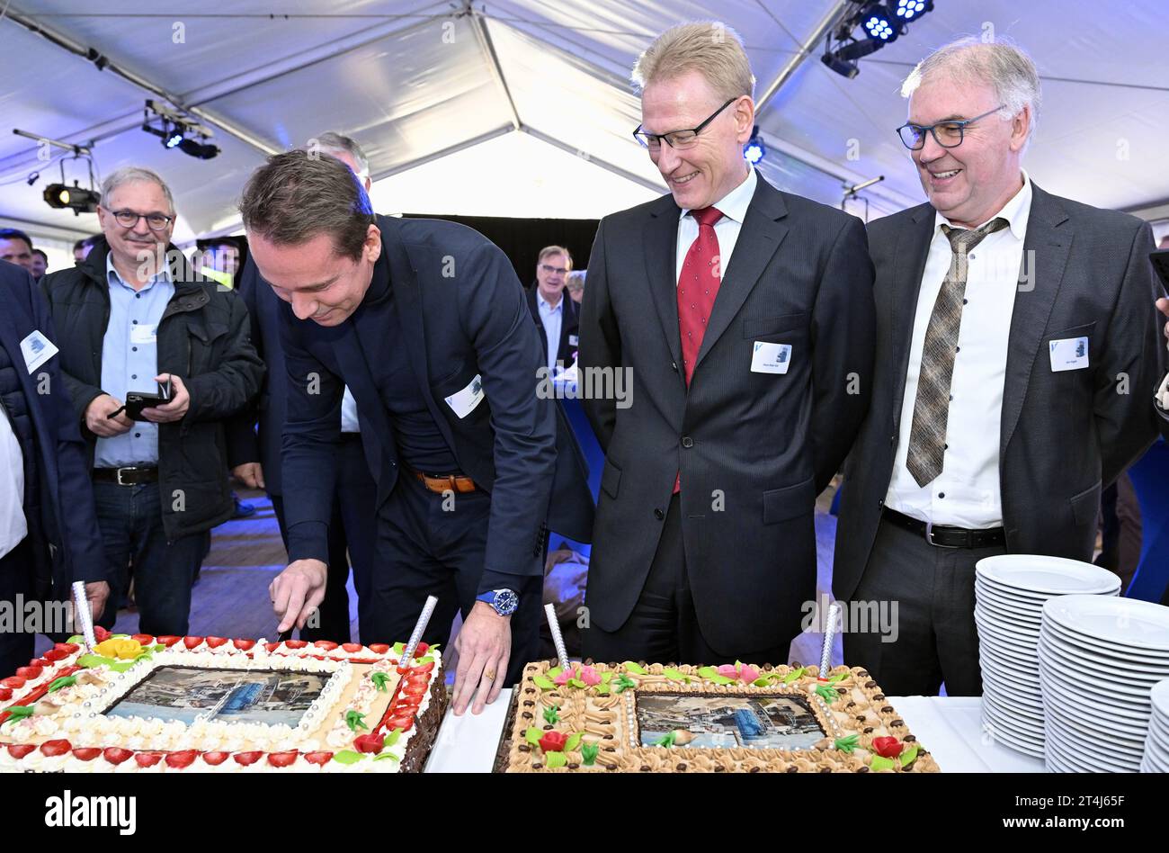 Flemish Minister of Employment, Economy, Social Economy and agriculture ...