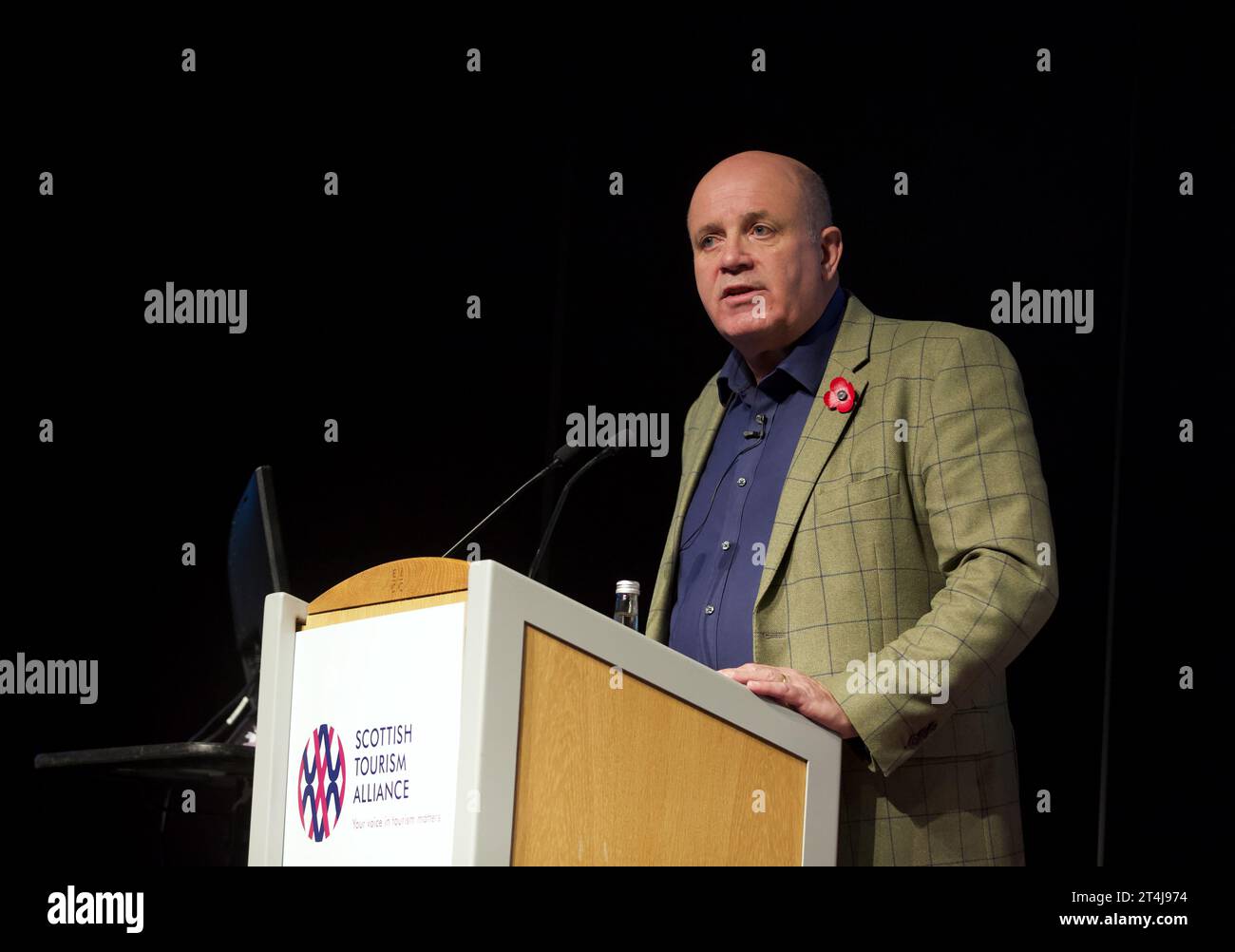 Addressing news media hi-res stock photography and images - Alamy