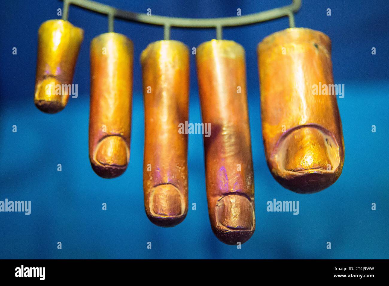 Ancient egyptian jewelry hi-res stock photography and images - Alamy