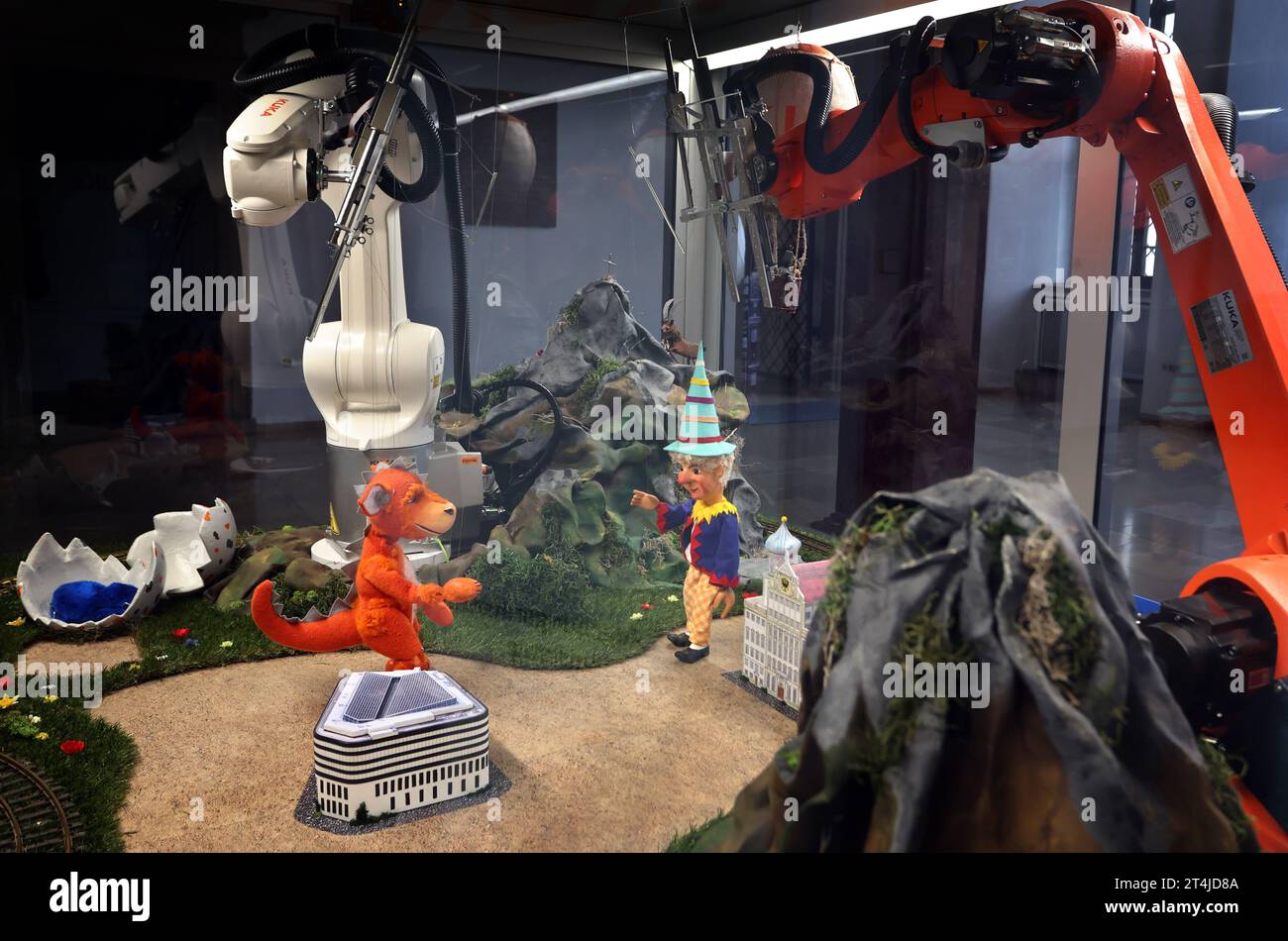 Augsburg, Germany. 31st Oct, 2023. Punch and dragon Famulus, puppets ...