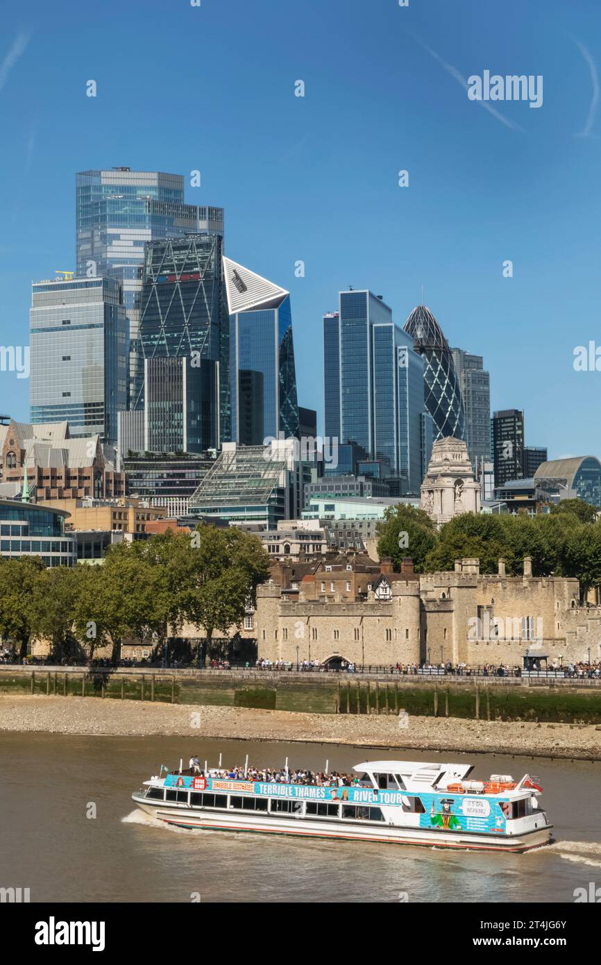 London skyline tours hi-res stock photography and images - Alamy