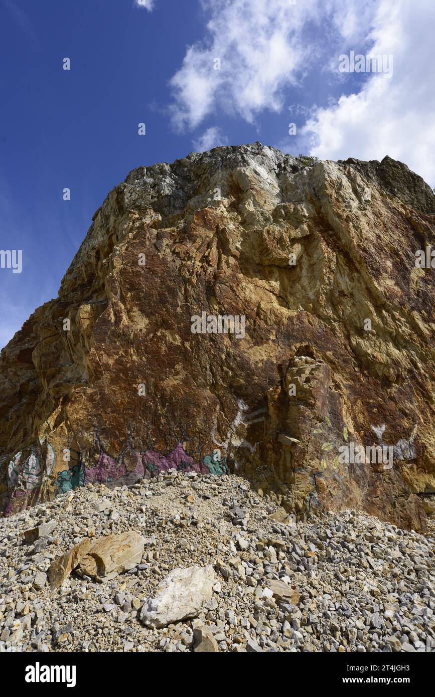 Ballast pile hi-res stock photography and images - Alamy