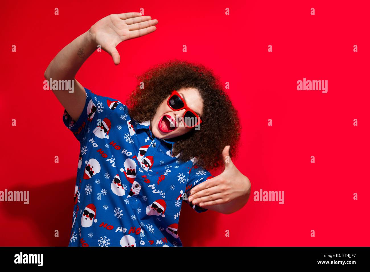 Photo portrait of attractive young woman have fun hands frame dressed ...
