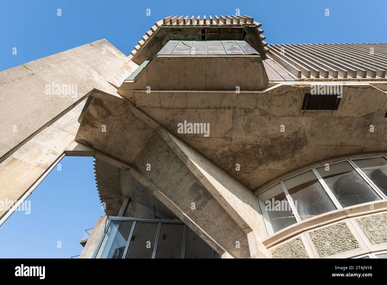 Theatr Ardudwy, Harlech, Wales, UK. A superb Brutalist building ...
